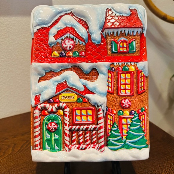 unbranded | Holiday | Vintage Plastic Festive Gingerbread House Holiday ...